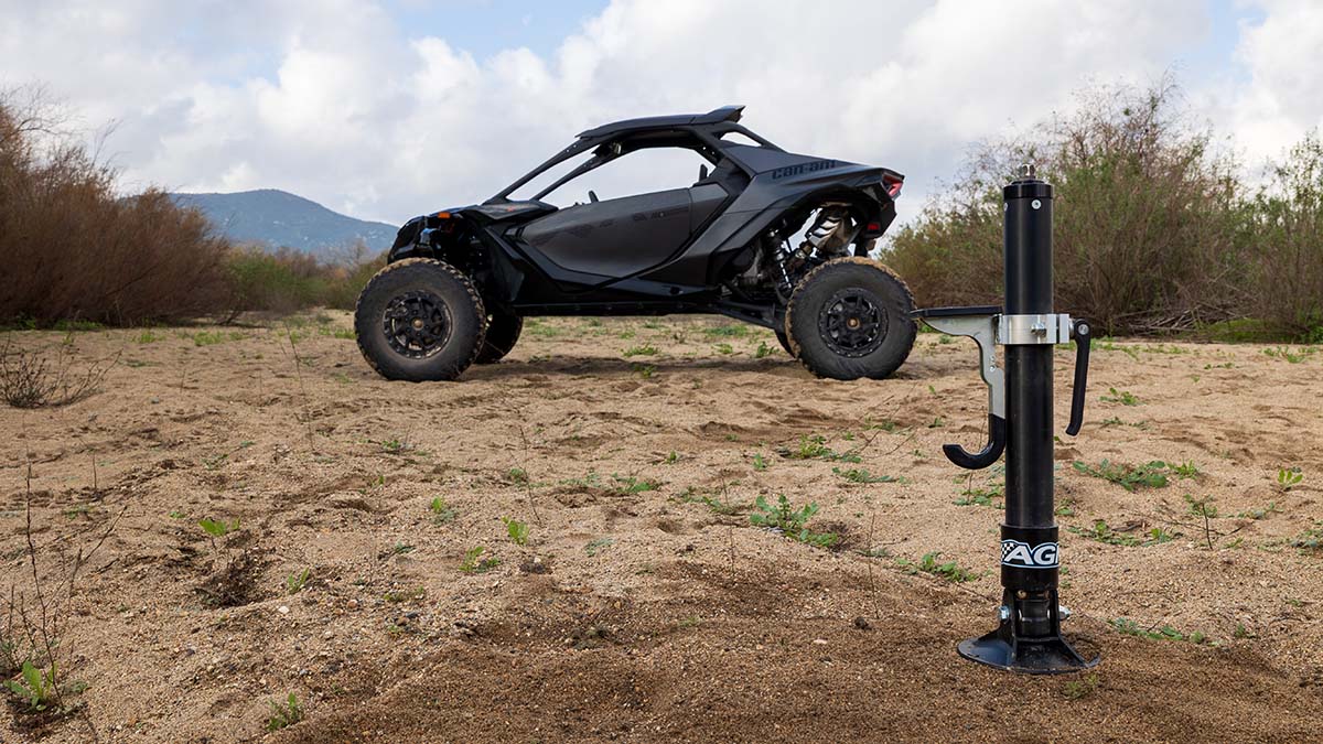 Can-Am Maverick R Lift Guide | Manual Jack PRO – AGMProducts